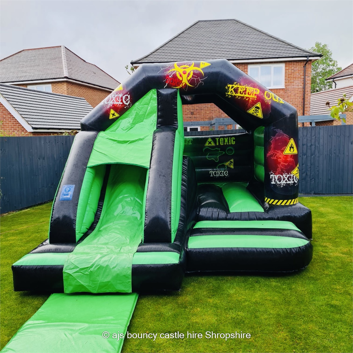 Bouncy Castles with Slides in Telford, Shropshire, and Beyond